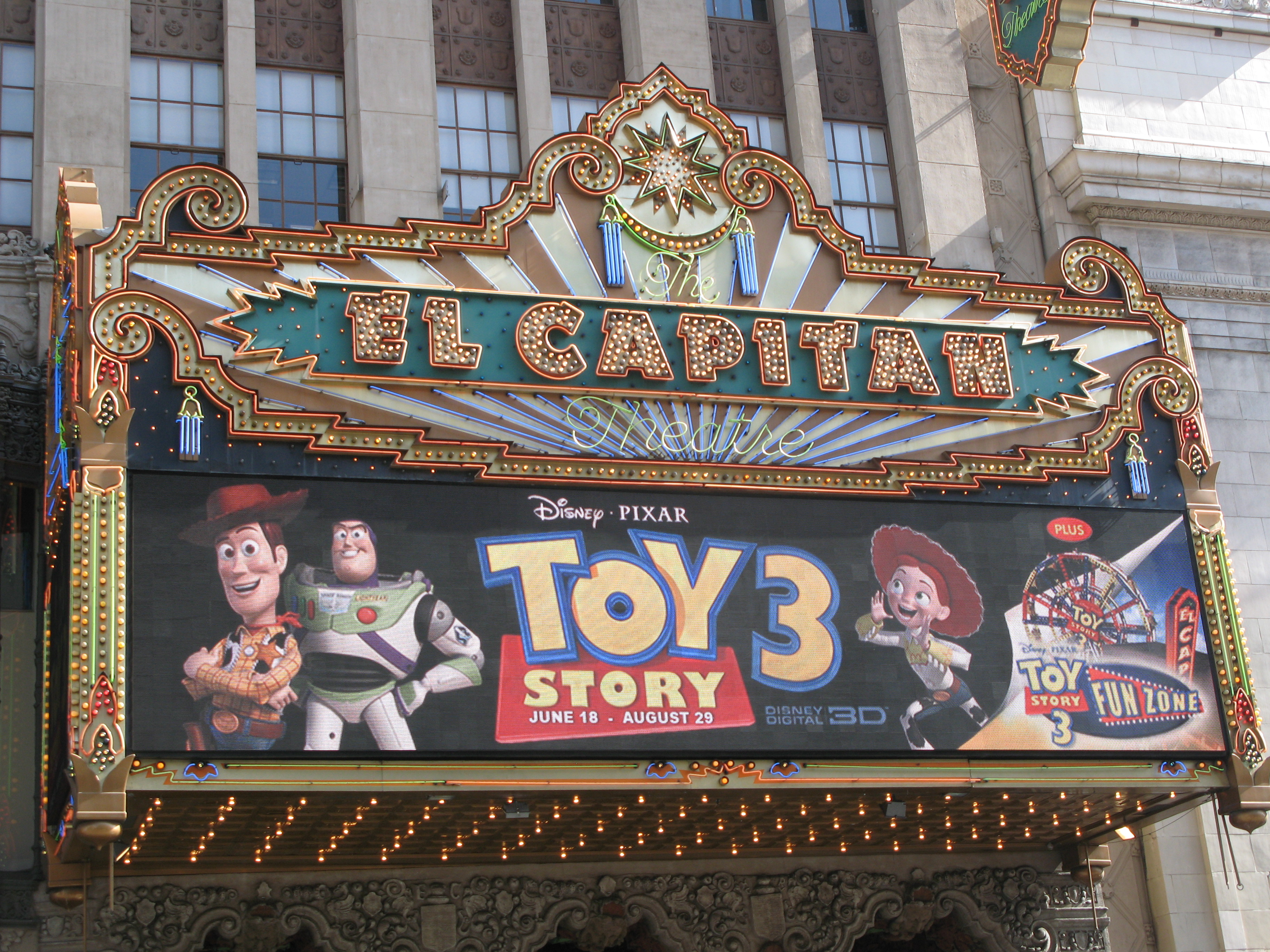 Toy Story 3 Premieres in 3D - Rockin Mama™