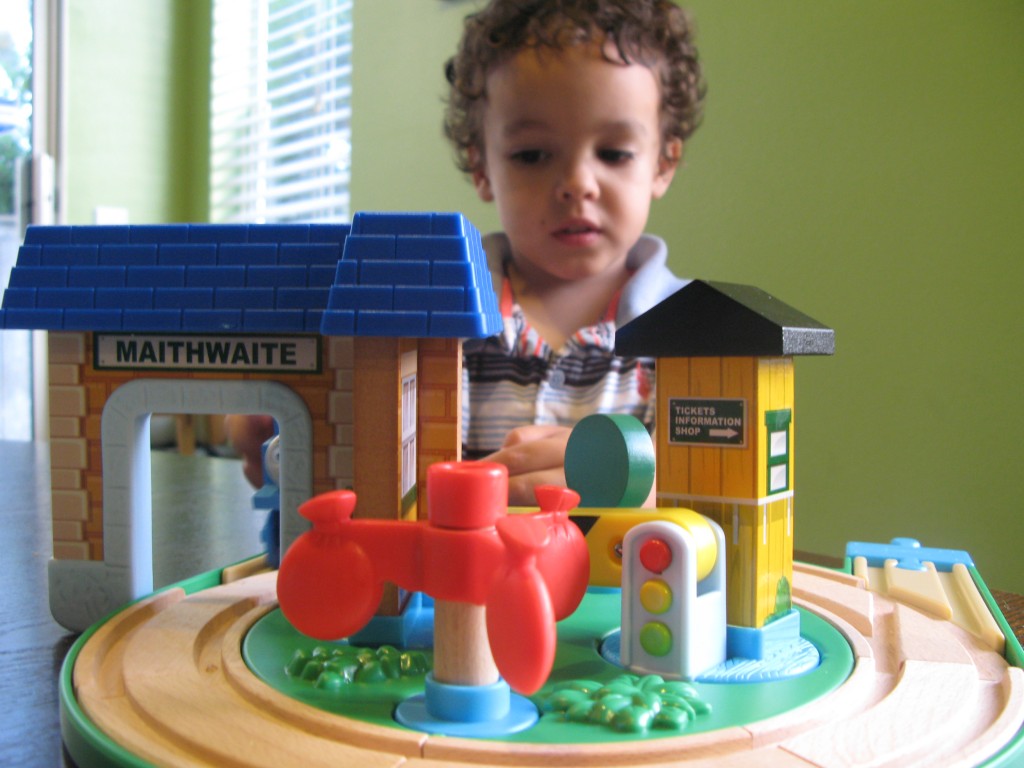 Summer of Toys: Thomas Wooden Railway Early Engineers Roundabout ...