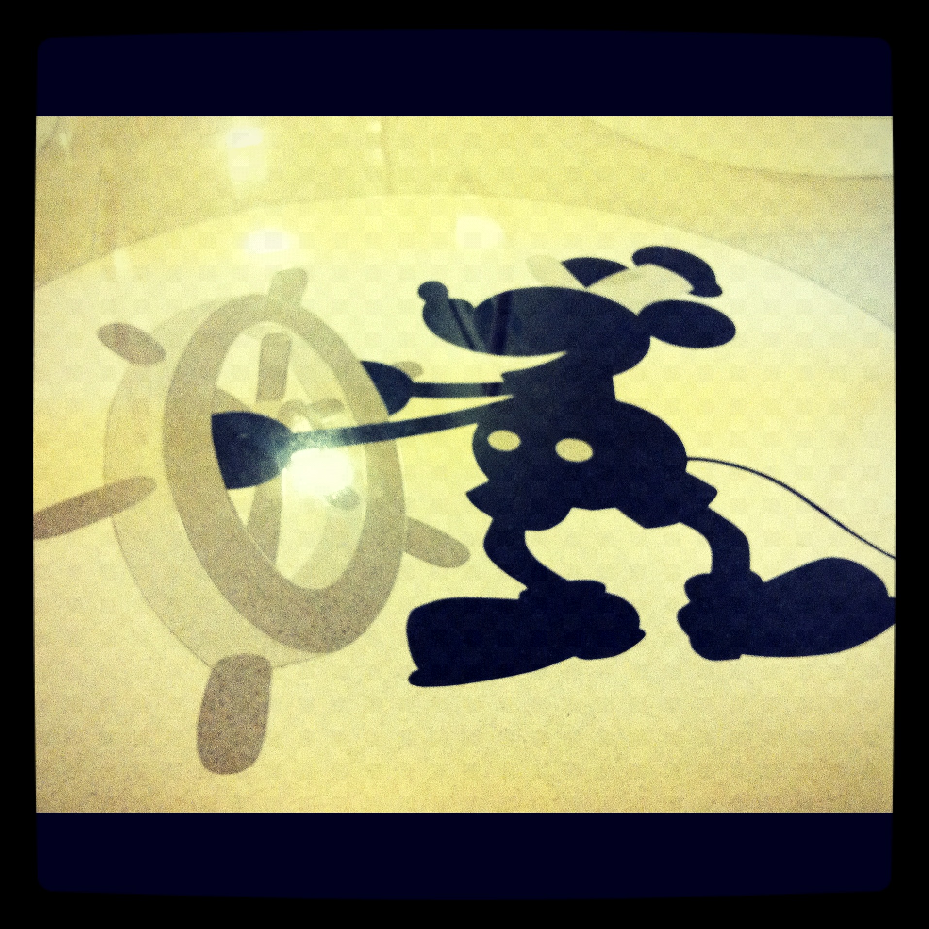 iCapture: Walt Disney Studios - Rockin Mama™