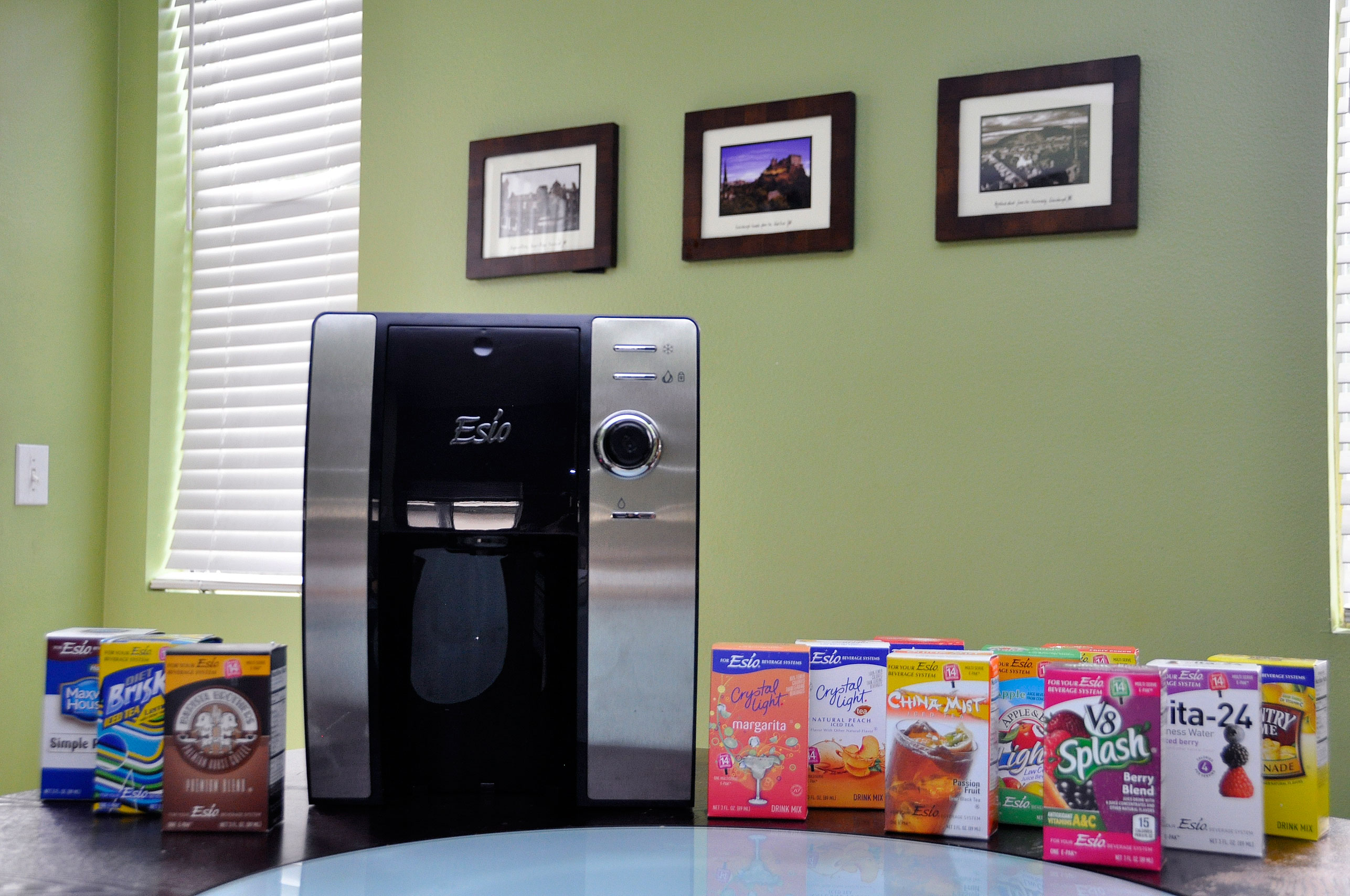 Holiday Entertaining With the Esio Hot & Cold Beverage System - Rockin ...