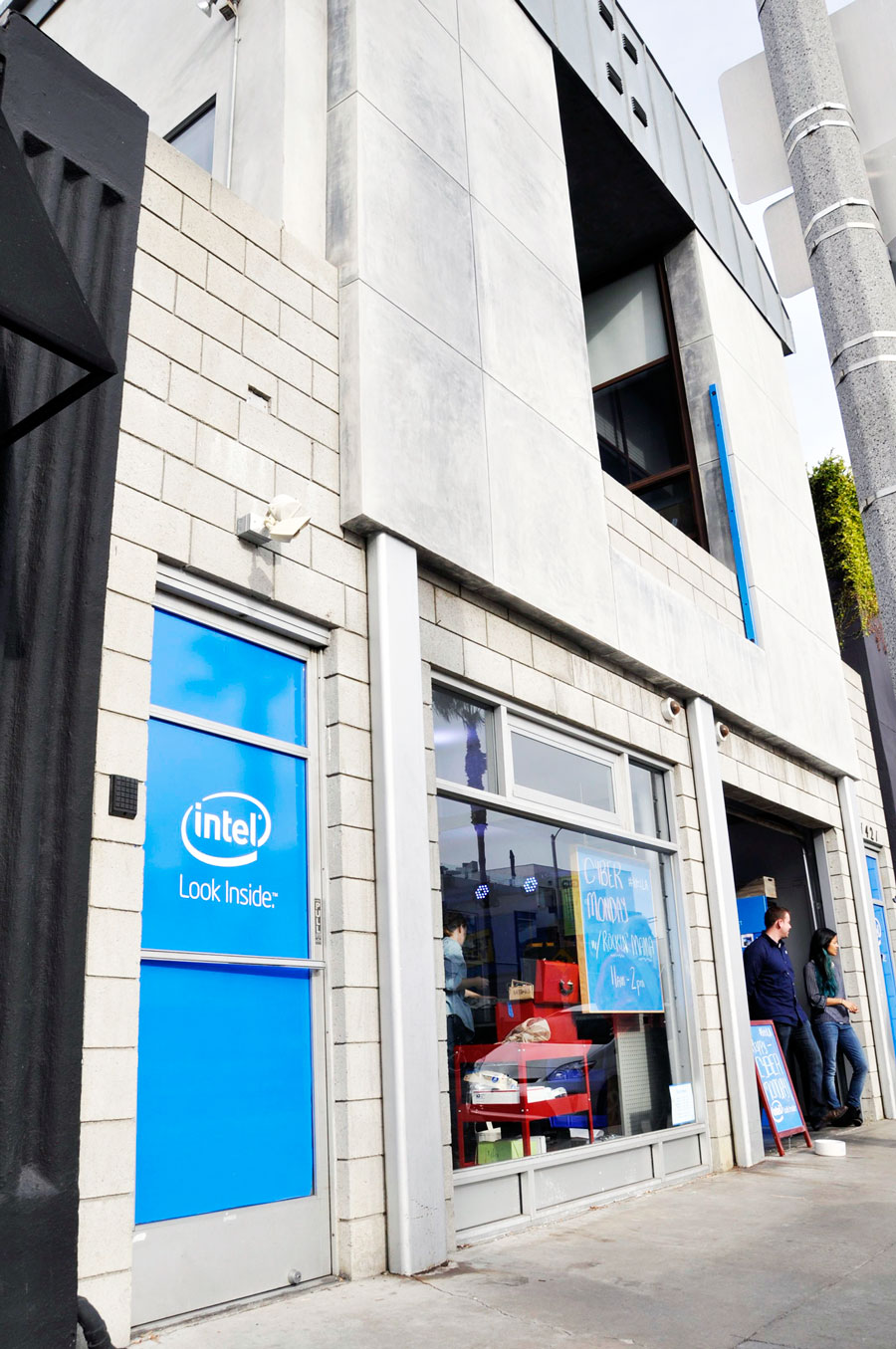 Intel's Pop-Up Stores Offer Shoppers Immersive, Community-Based ...