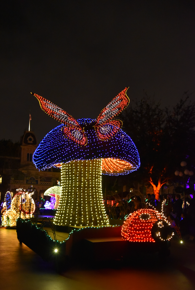 10 Things You Didn't Know About the Main Street Electrical Parade ...
