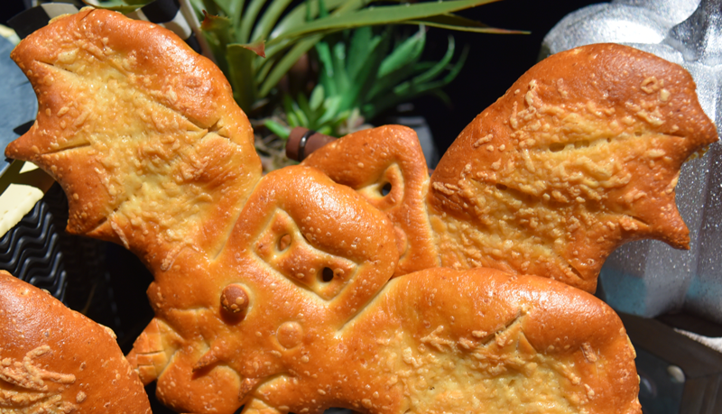 Your Complete Guide To Dining at Disneyland During Halloween - Rockin Mama™