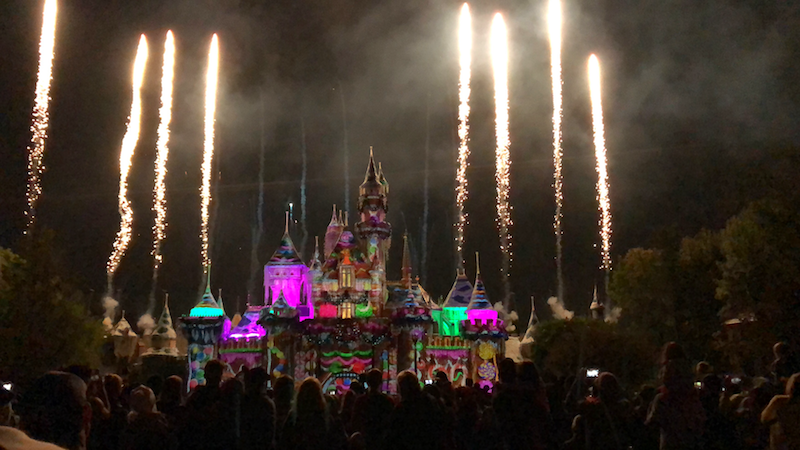 Holiday Magic at the Disneyland Resort - Rockin Mama™